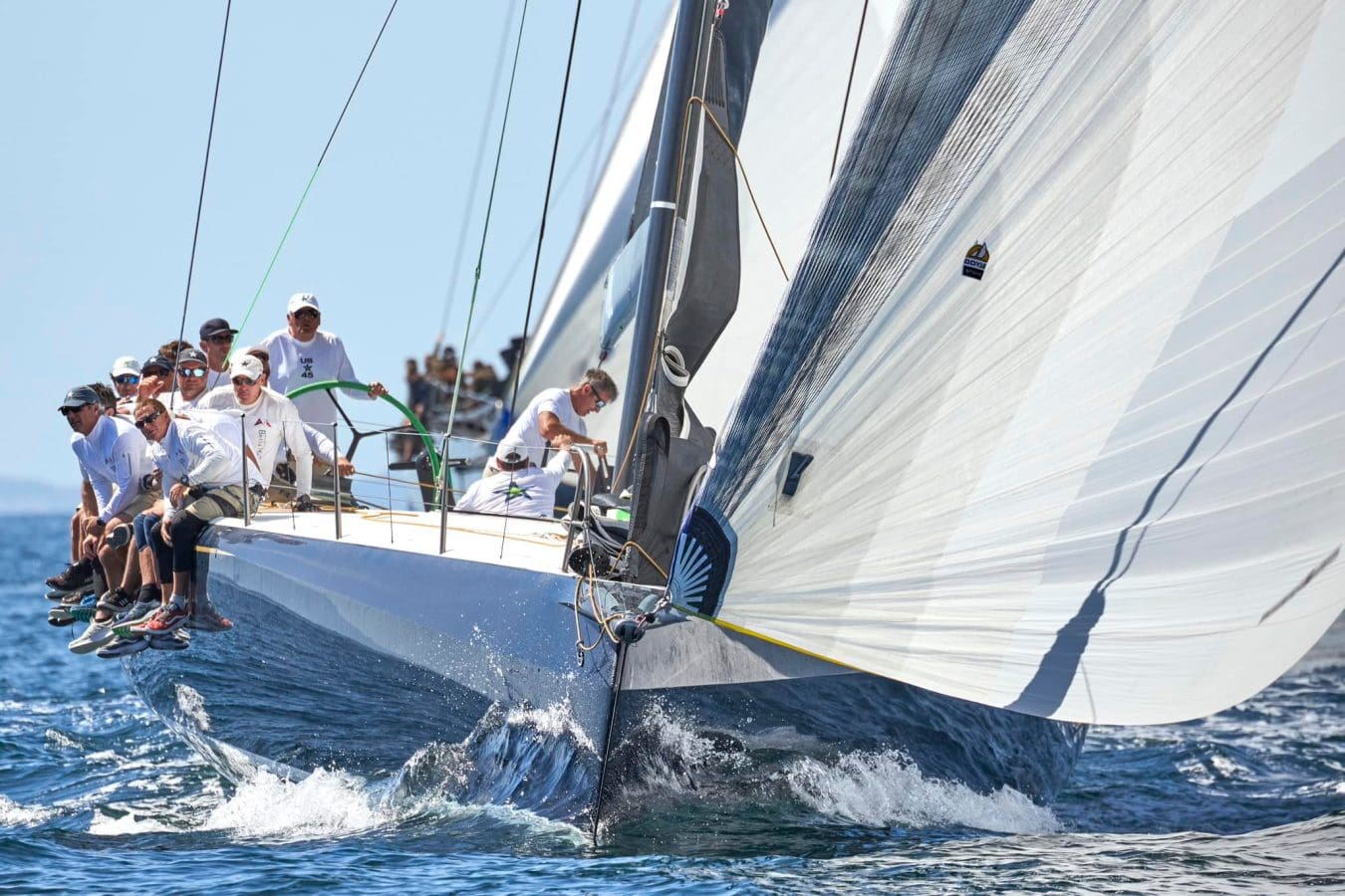 Structured Luff Downwind EXTENDS THE LEAD - Doyle Sails